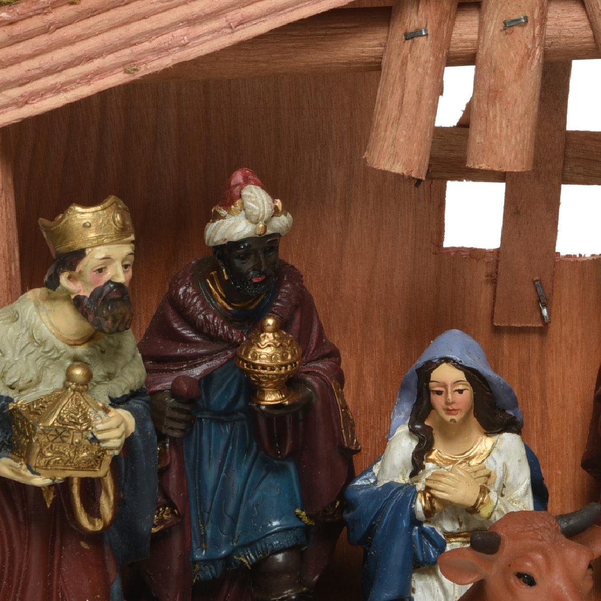 Nativity House with 8 Figures | Christmas Decoration & Ornament - Foy ...